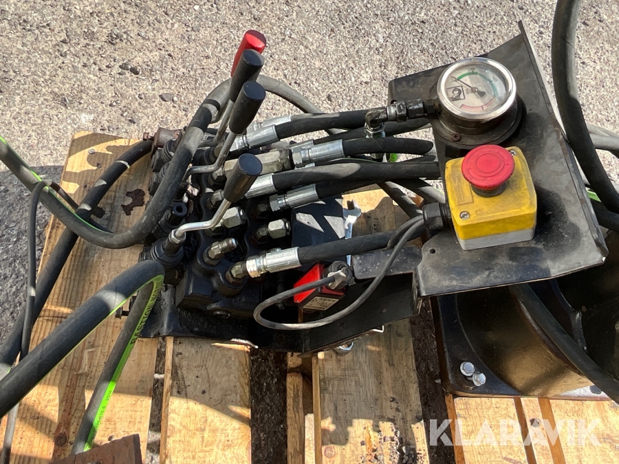 Kran Hiab 008T, Nacka, Klaravik auktioner