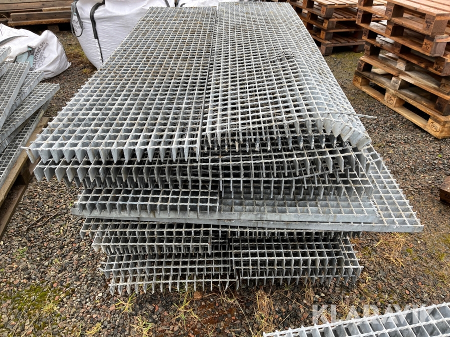 Gallerdurk ca 120 m3, Varberg, Klaravik auktioner