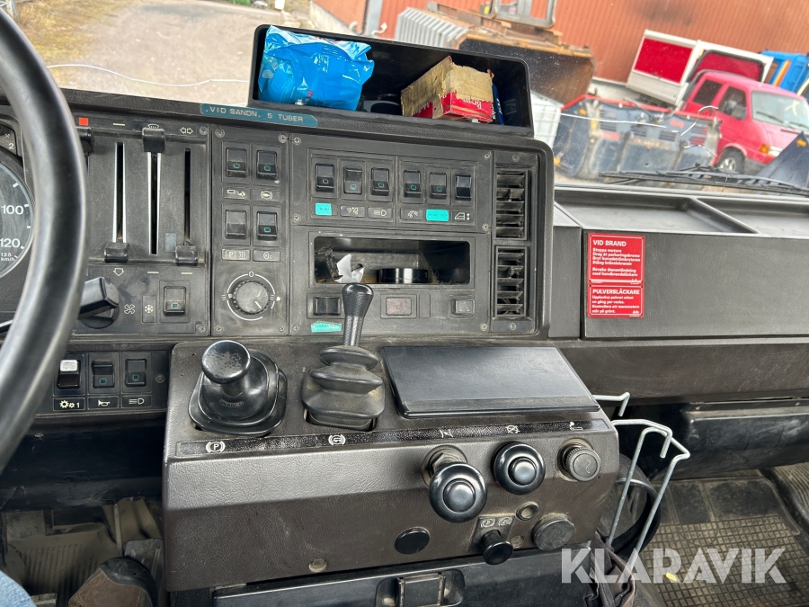 Lastväxlare Scania 112, Kiruna, Klaravik auktioner