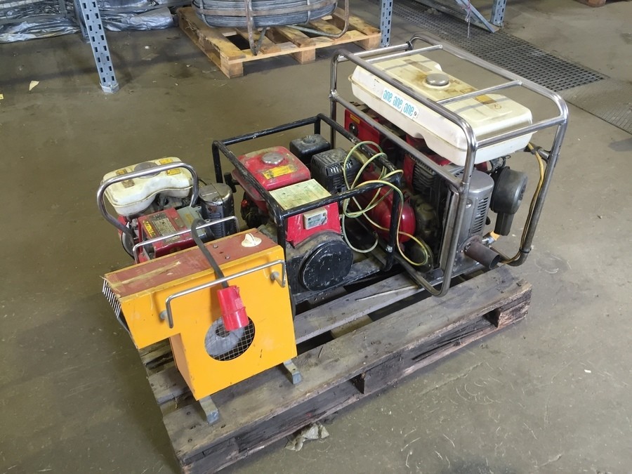 Klaravik Auktioner | 4st Generatorer