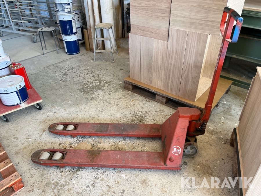 Pallyft BT, Österåker, Klaravik auktioner