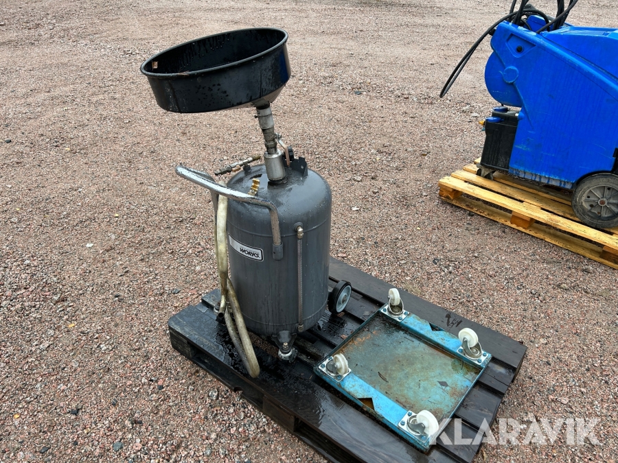 Uppsamlingskärl för olja, Enköping, Klaravik auktioner