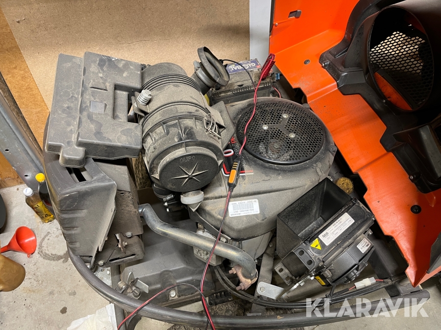 Gräsklippare Husqvarna PF21 AWD, Haninge, Klaravik auktioner