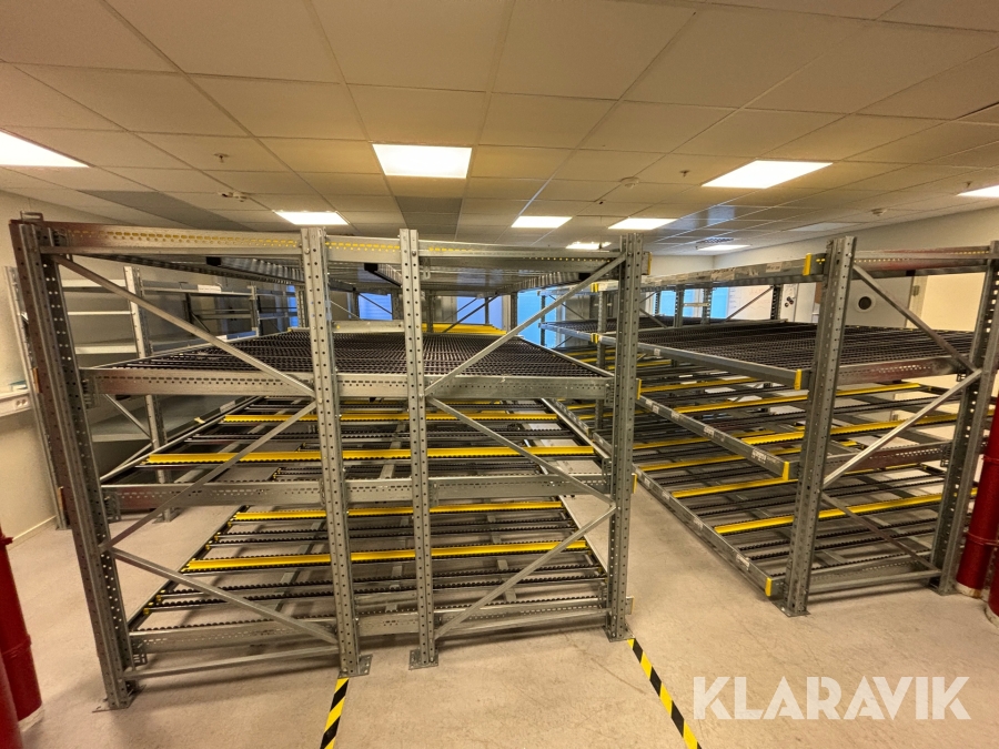 Hyllsystem med rullar, Stockholm, Klaravik auktioner