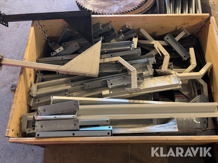 Konsoler, Vara, Klaravik auktioner