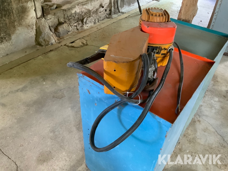 Klaravik Auktioner | Elektrisk lyftblock Mv stålprodukter 125kg