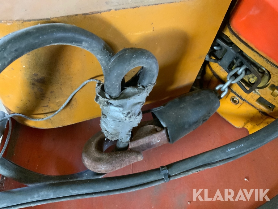 Klaravik Auktioner | Elektrisk lyftblock Mv stålprodukter 125kg