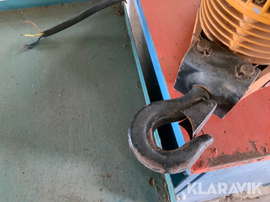 Klaravik Auktioner | Elektrisk lyftblock Mv stålprodukter 125kg