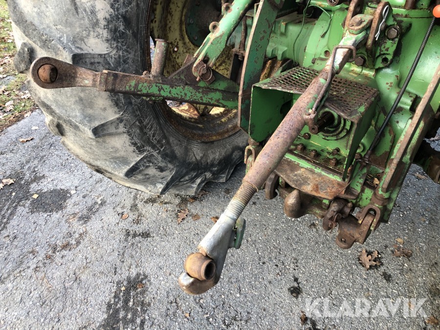 Klaravik Auktioner | Traktor John Deere 1640