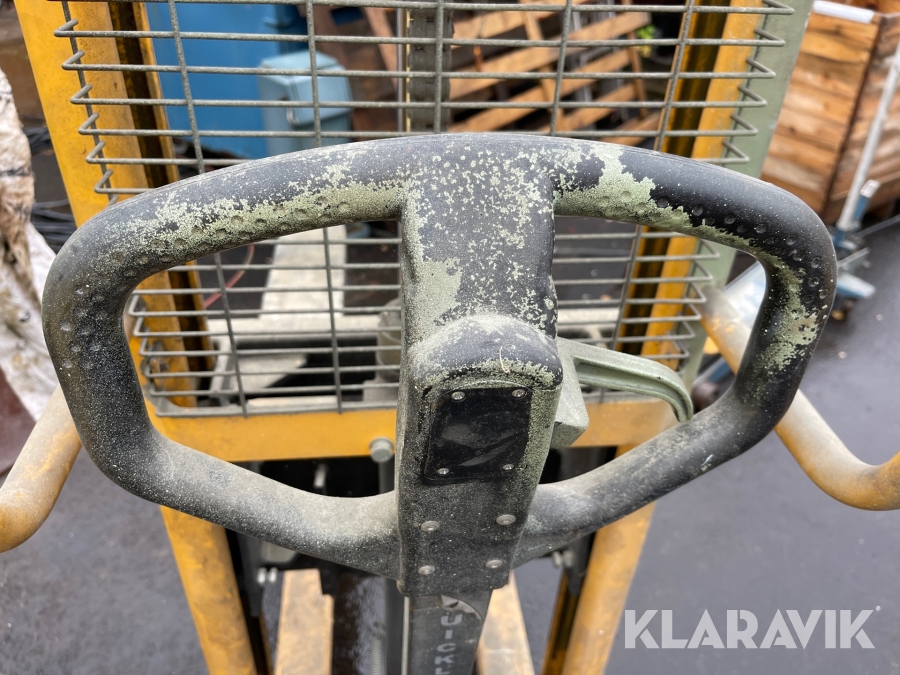 Pallyftare Jonson, Mölndal, Klaravik auktioner