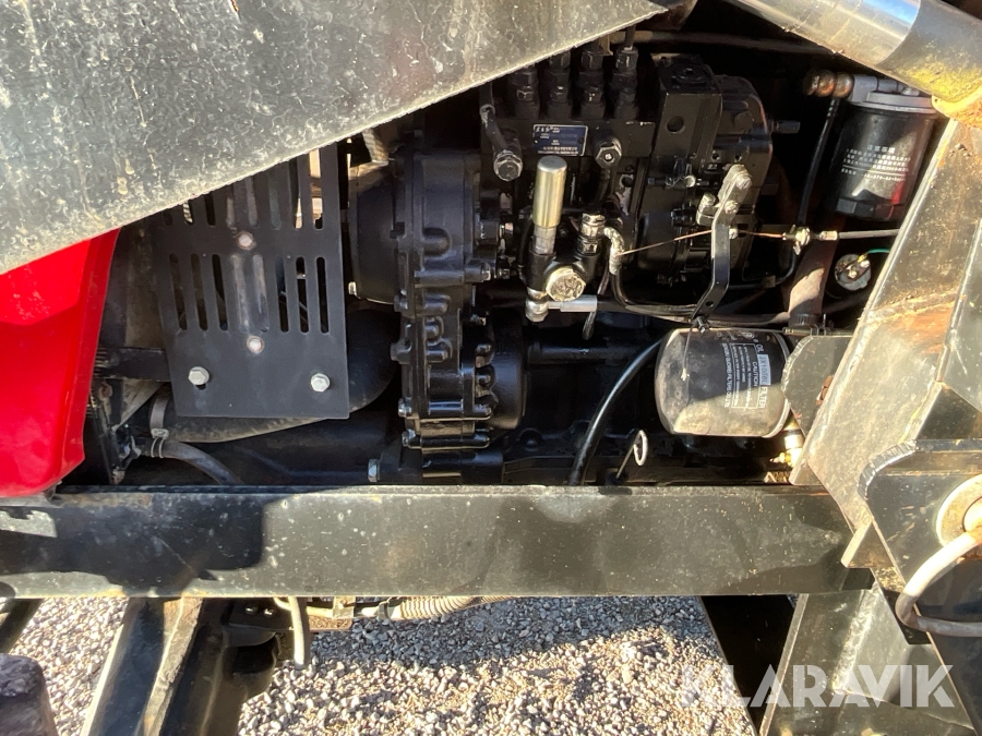 Traktor med lastare Unique Traktor UT954, Strängnäs, Klaravi