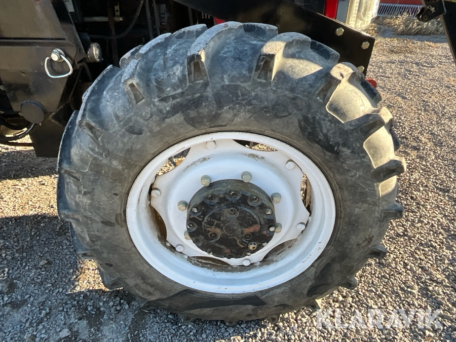 Traktor med lastare Unique Traktor UT954, Strängnäs, Klaravi