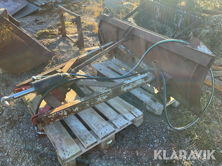 Traktor med lastare Unique Traktor UT954, Strängnäs, Klaravi