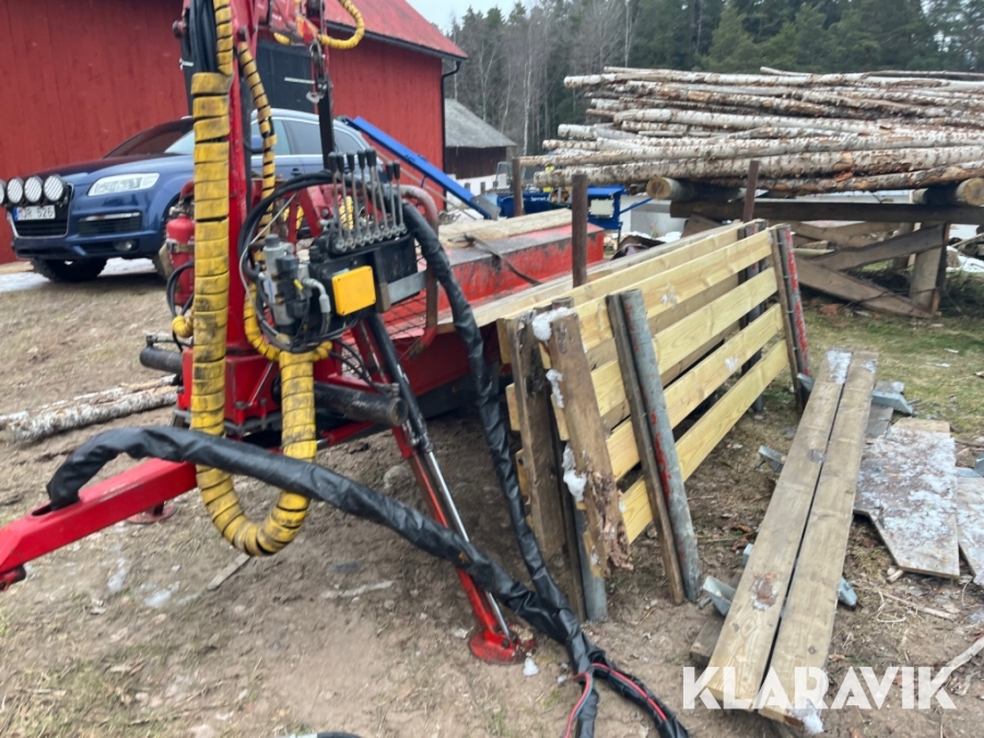 Skogsvagn med hydraulisk kran Kranman T1900 E, Norrtälje, Kl