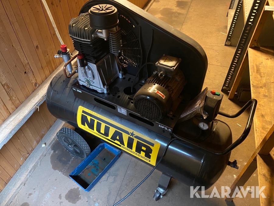 Klaravik Auktioner | Kompressor Nuair 5,5hp