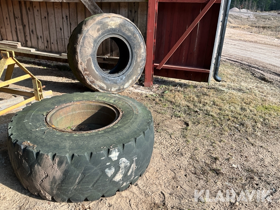 Lastmaskinsdäck med och utan fälg Michelin, Värnamo, Klaravi