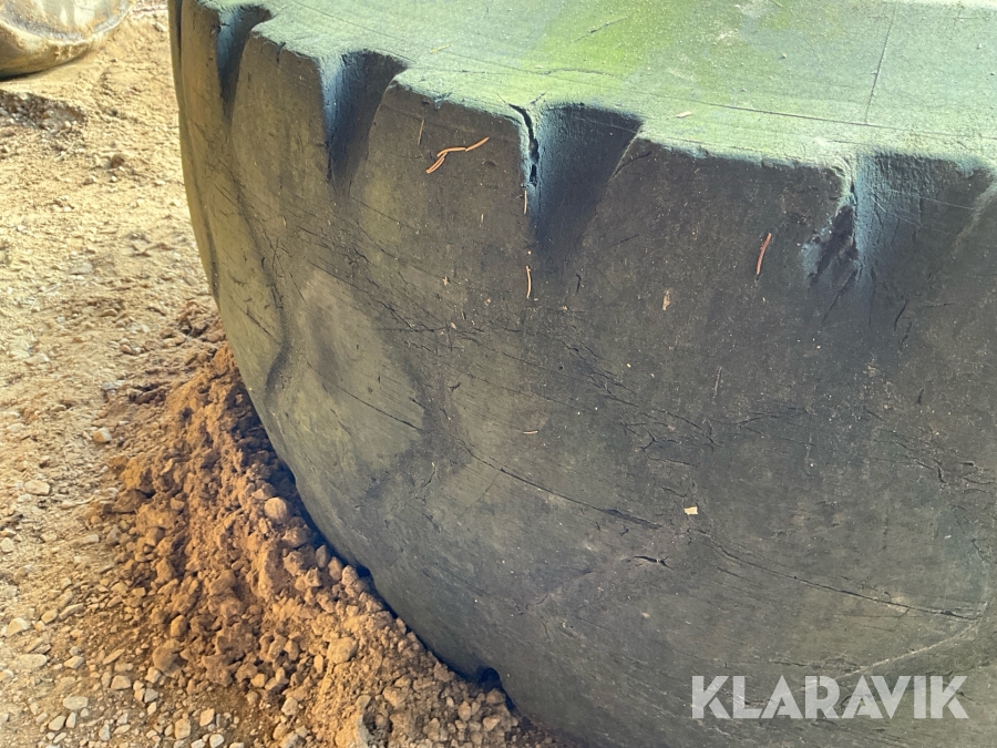 Lastmaskinsdäck med och utan fälg Michelin, Värnamo, Klaravi