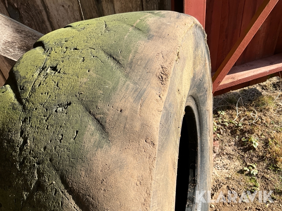 Lastmaskinsdäck med och utan fälg Michelin, Värnamo, Klaravi