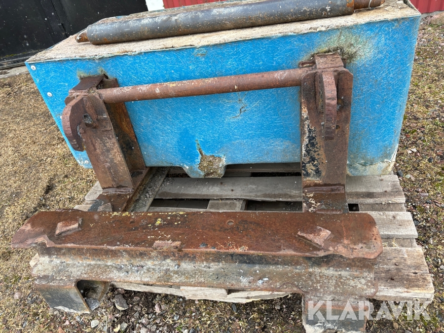 Motvikt 850kg, Tierp, Klaravik auktioner