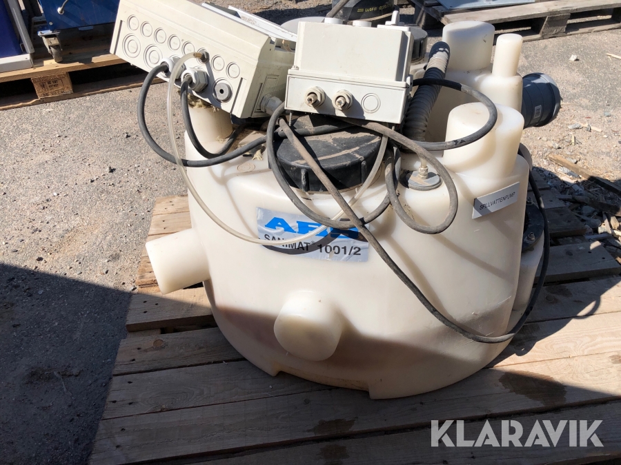 Klaravik Auktioner | Spillvattenpump Sanimat 1001/2