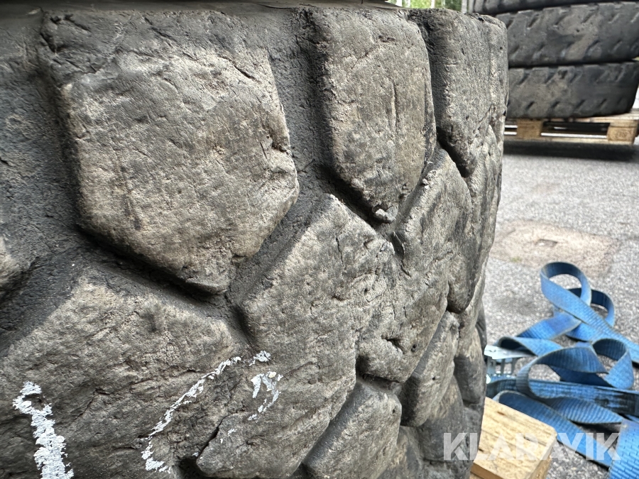 Brigestone l317, Hultsfred, Klaravik auktioner