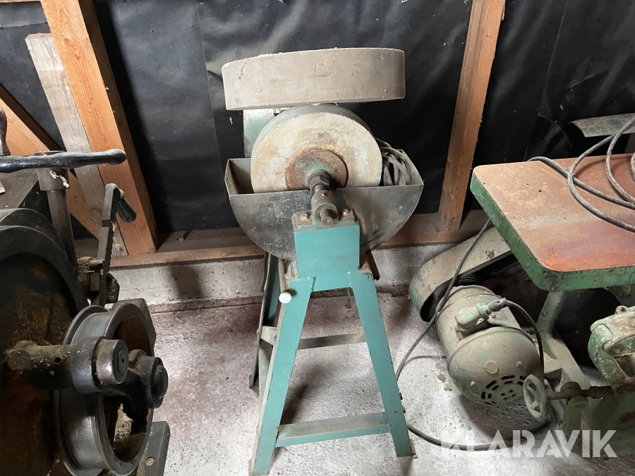 Klaravik Auktioner | Slipsten