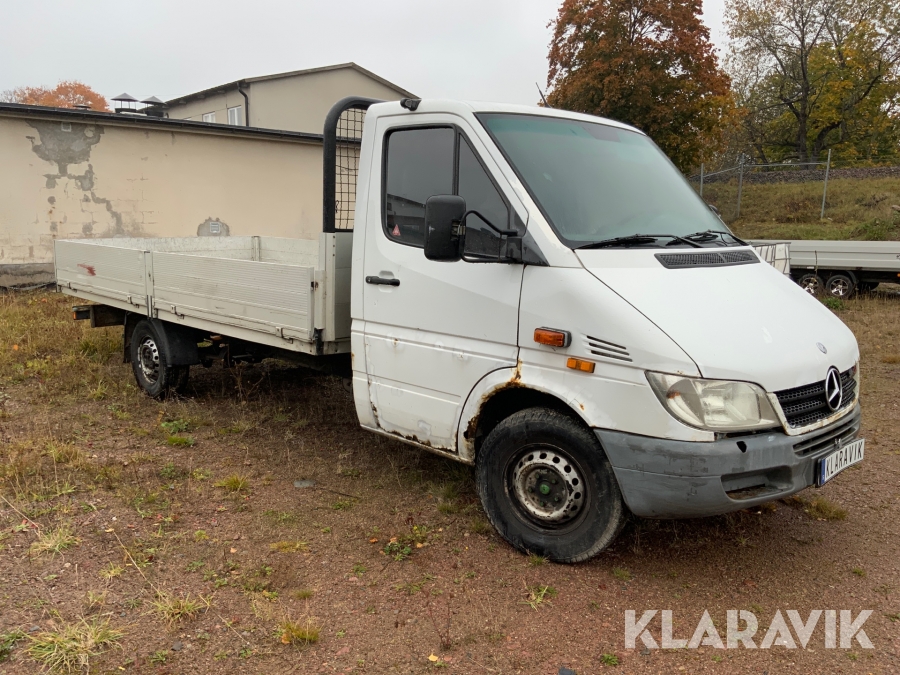 Pickup Mercedes-Benz Sprinter med flak