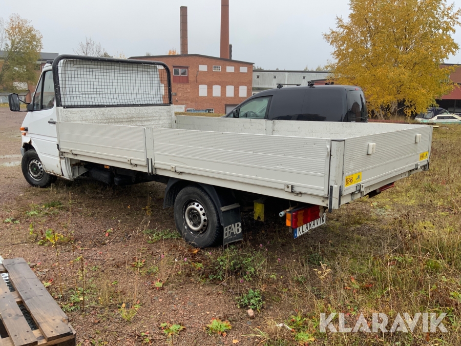 Pickup Mercedes-Benz Sprinter med flak
