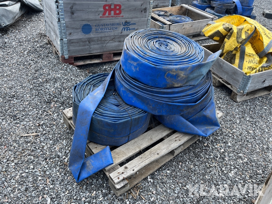 Parti med slangar, Vallentuna, Klaravik auktioner