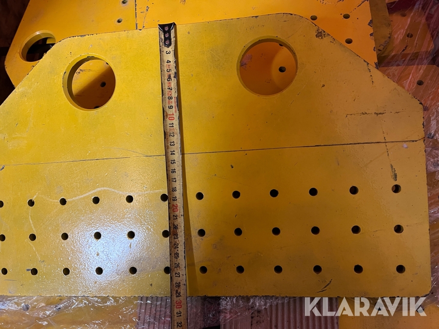 Lyftok, Vara, Klaravik auktioner