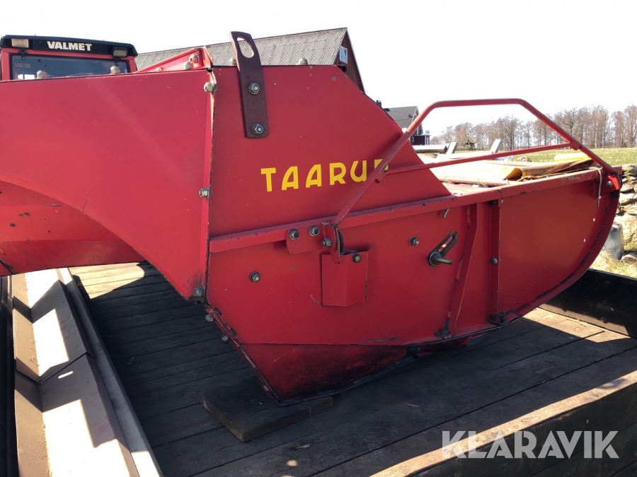 Klaravik Auktioner | Rotorslåtterkross Taarup 305