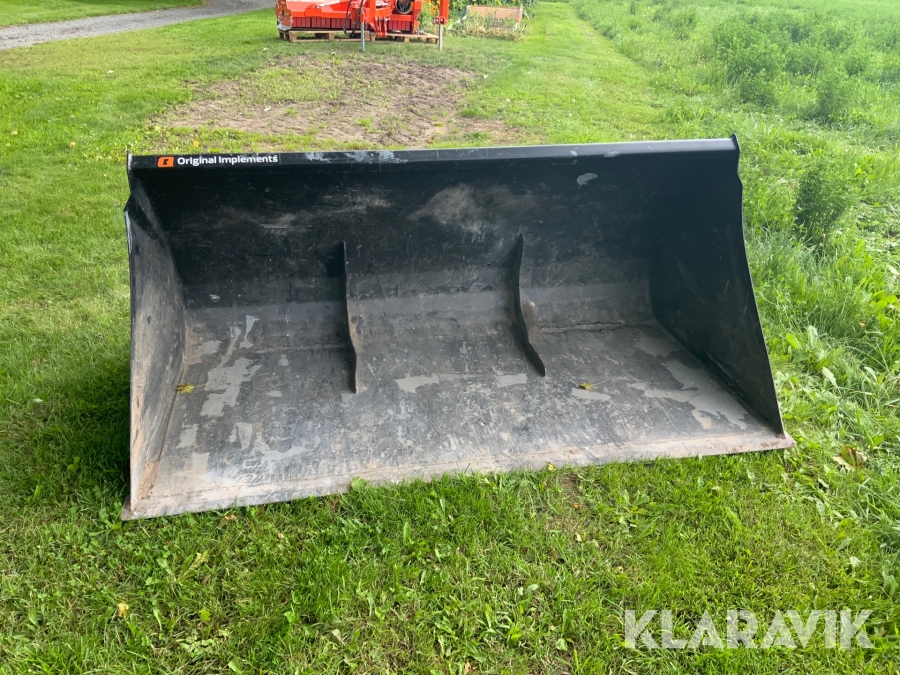 Traktor Massey Ferguson 5609, Tomelilla, Klaravik auktioner