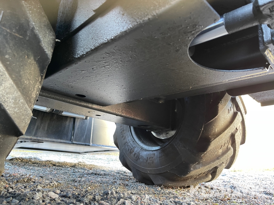 Kompaktlastare Cast Loader Genesis, Kungälv, Klaravik auktio