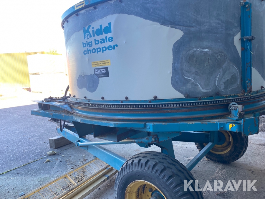 Klaravik Auktioner | Halmhack Kidd big bale chopper 7-16