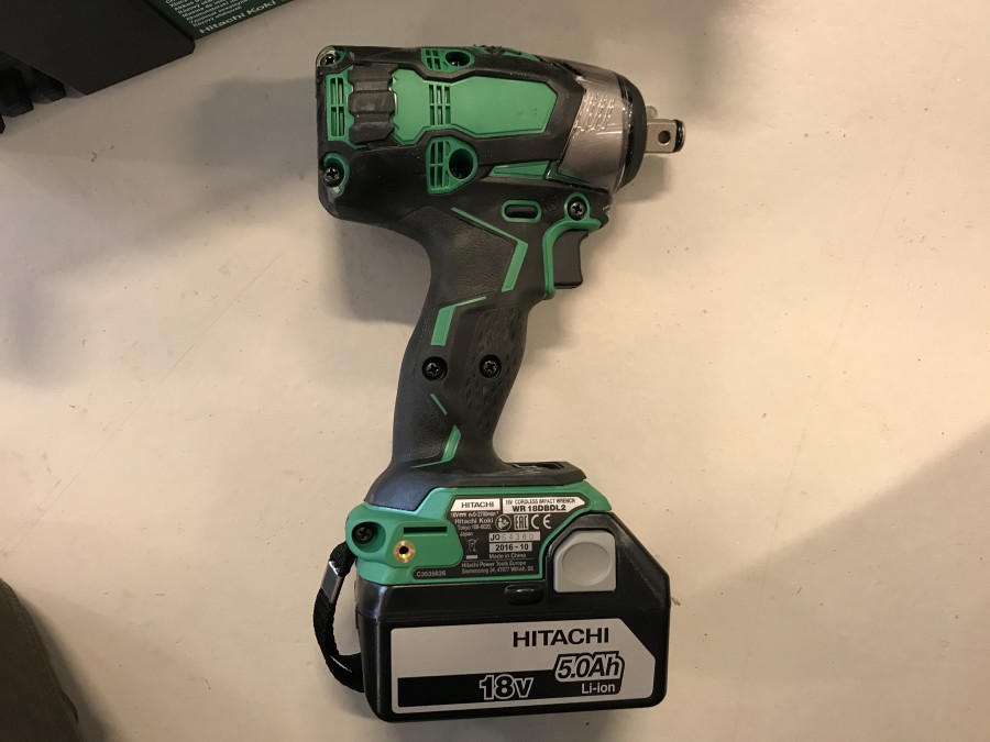 Klaravik Auktioner | Mutterdragare Hitachi WR18 DBDL2