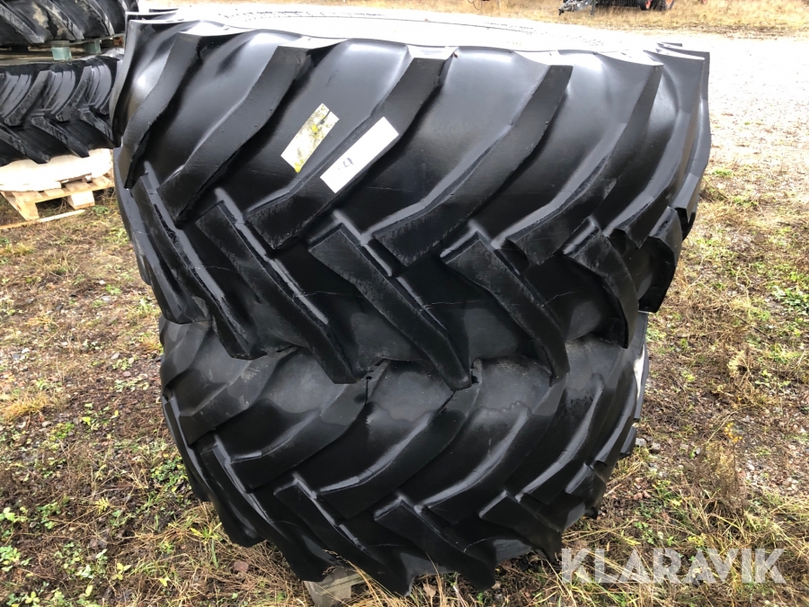 Klaravik Auktioner | Däck på fälg Trelleborg 700/55-34 2st