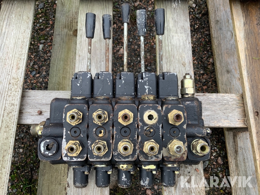 Ventilpaket och kolv, Katrineholm, Klaravik auktioner