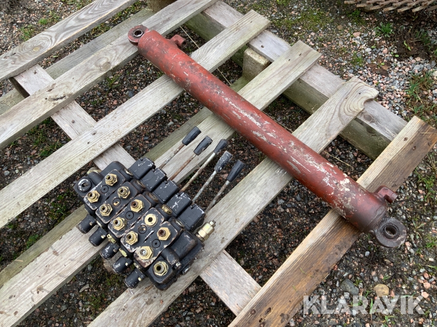Ventilpaket och kolv, Katrineholm, Klaravik auktioner