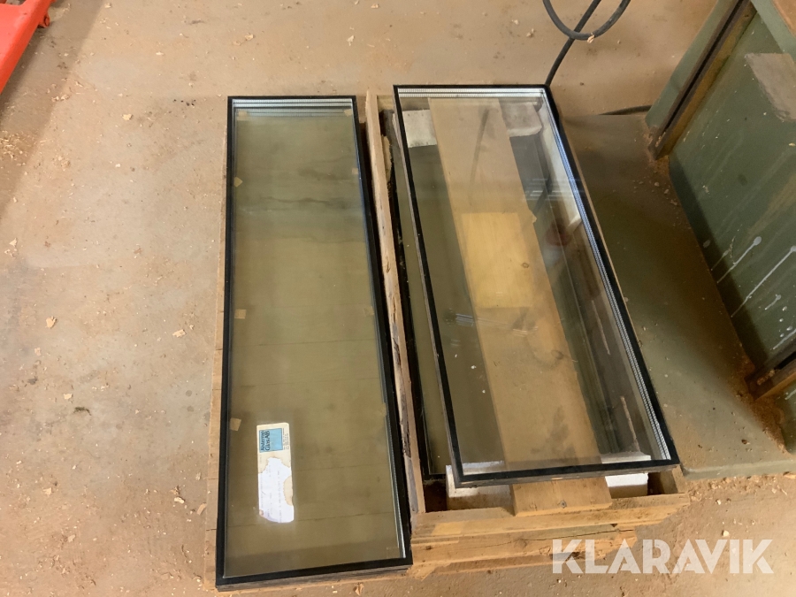 Glaskasseter, Simrishamn, Klaravik auktioner