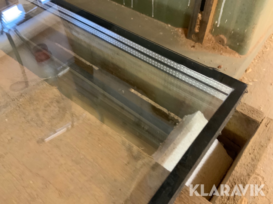 Glaskasseter, Simrishamn, Klaravik auktioner