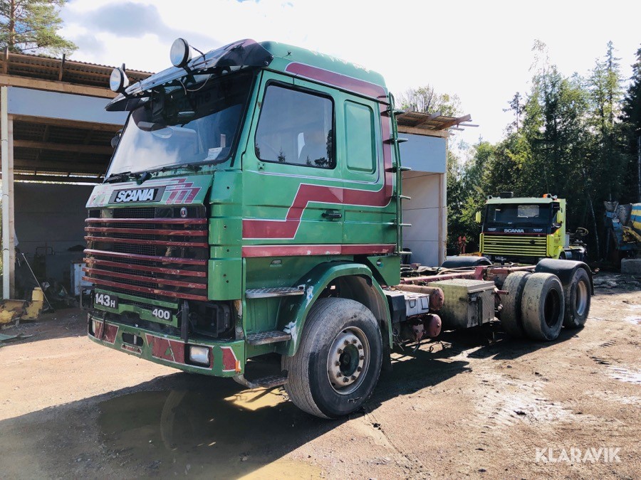 Klaravik Auktioner | Scania R142 och reservdelsbil Scania 143
