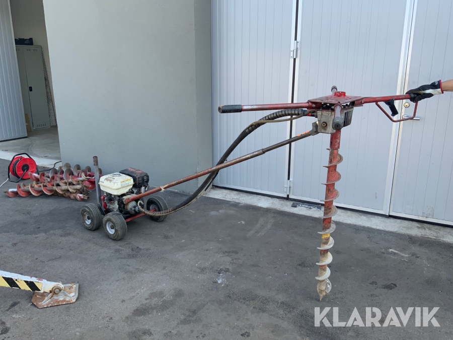 Jordborr Little Beaver, Nybro, Klaravik auktioner