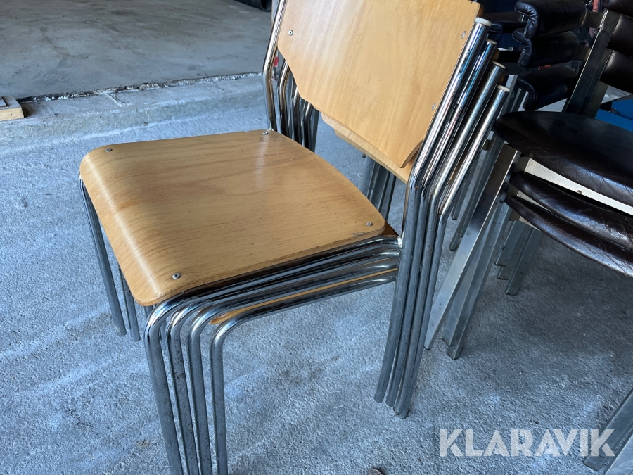 Stolar Stapelbara, Lund, Klaravik auktioner