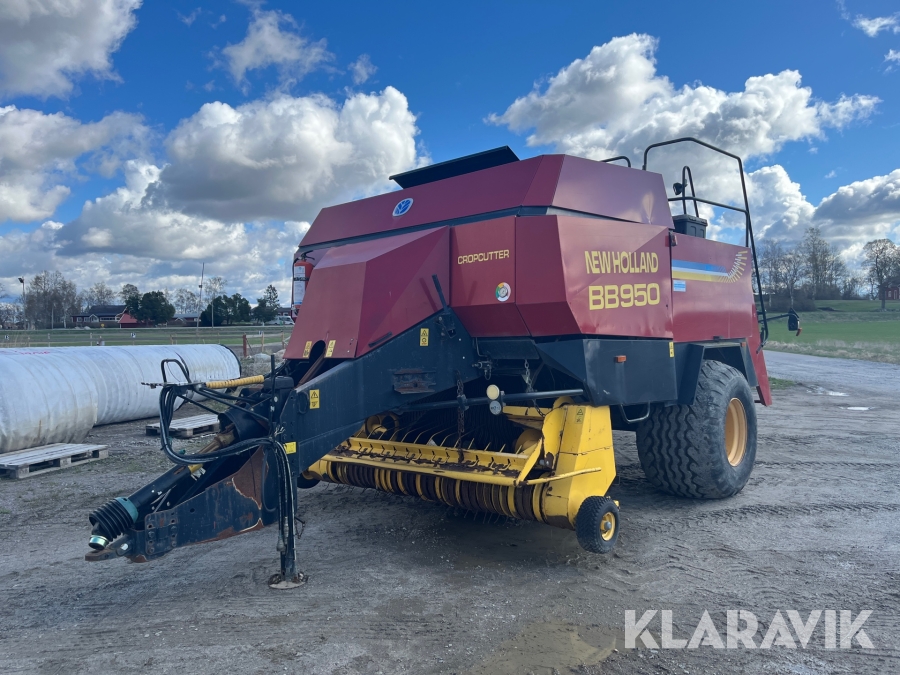 Fyrkantspress New Holland BB950, Örebro, Klaravik auktioner