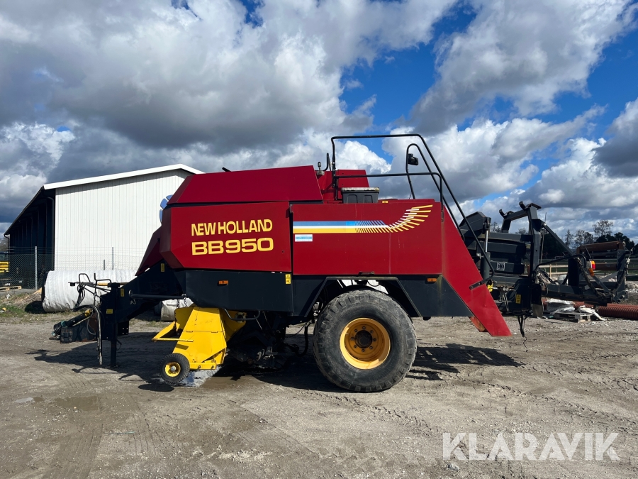 Fyrkantspress New Holland BB950, Örebro, Klaravik auktioner