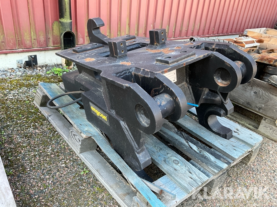 Adapter Engcon B27-B30, Nyköping, Klaravik auktioner