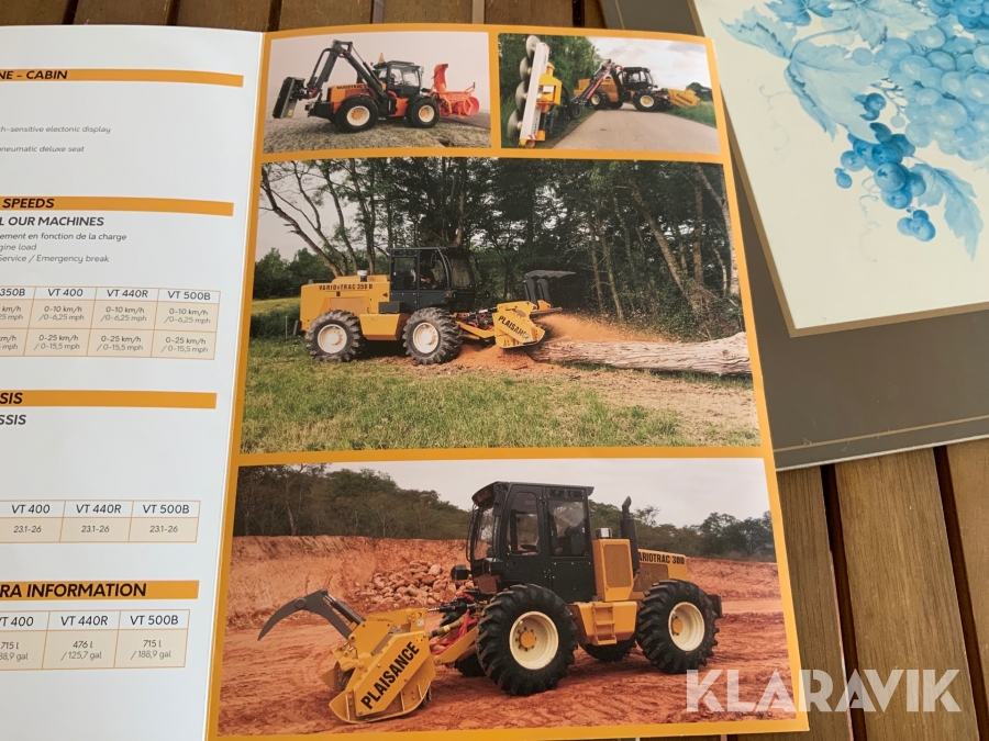 Redskapsbärare Variotrac 300 R med sidomonterad kran