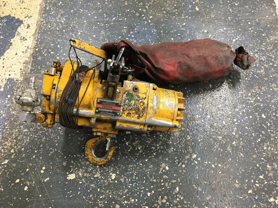 Klaravik Auktioner | Pneumatiskt kedjespel