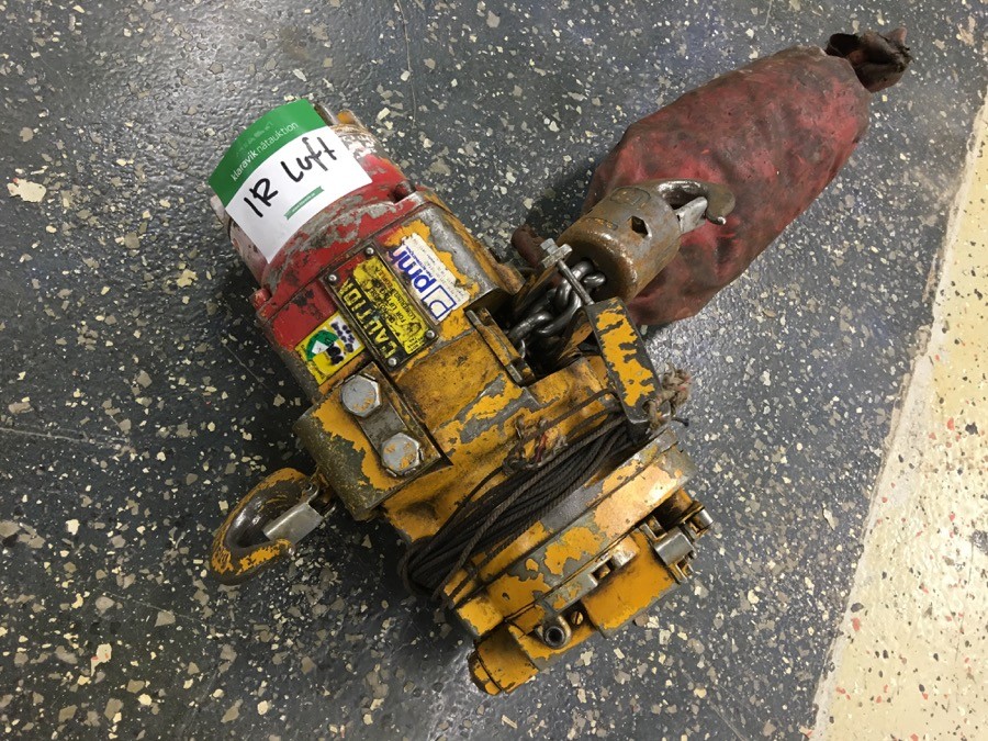 Klaravik Auktioner | Pneumatiskt kedjespel