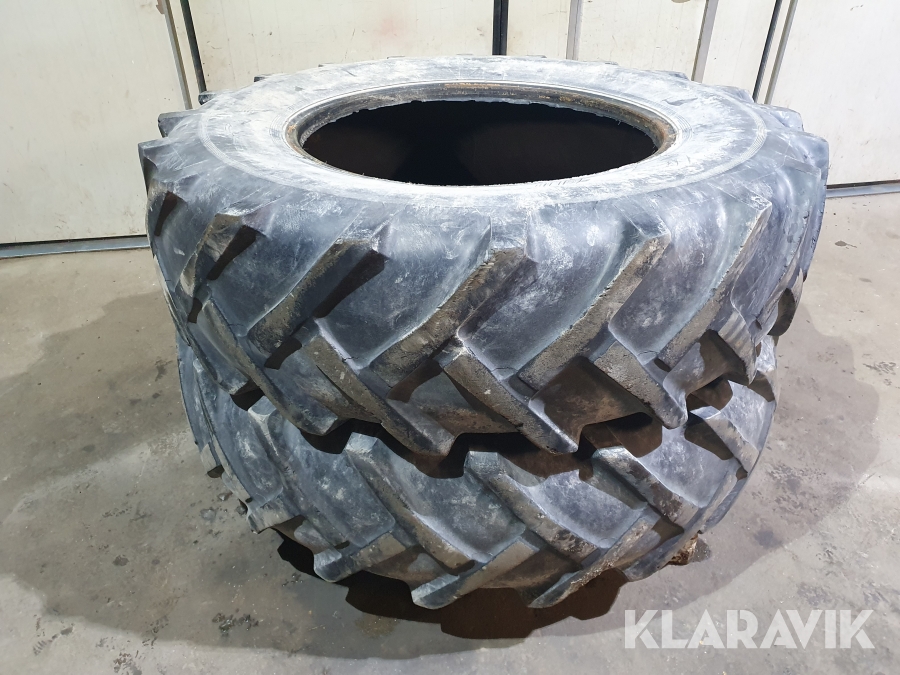 Traktordäck 2 st Stomil 18.4-34, Karlstad, Klaravik auktione